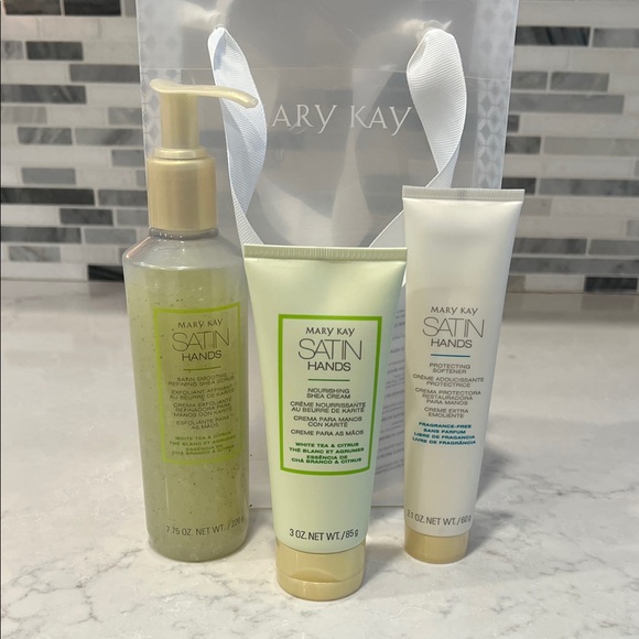 Mary Kay | Skincare | Mary Kay Satin Hands Moisturizer Set Shea Scrub ...